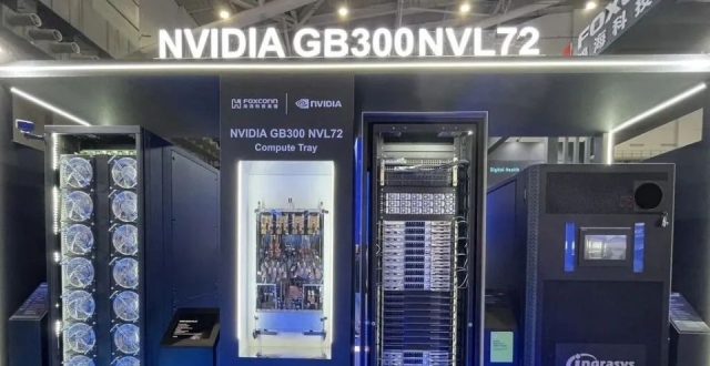 英伟达GB300 AI服务器即将出货，1.6T光模块需求爆发_腾讯新闻
