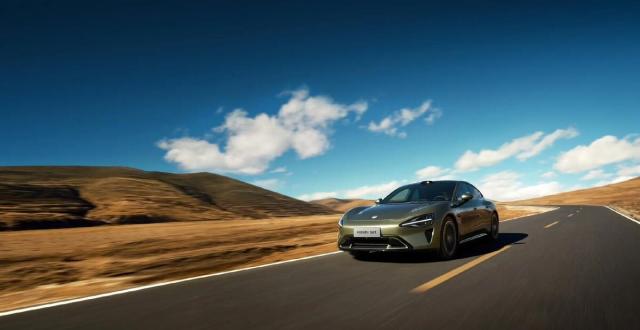 都是纯电“爆款”，小米SU7对比特斯拉Model 3，谁更值得选？_腾讯新闻