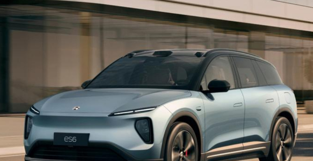 新蔚来ES6曝光，续航接近1000km，增加150kW·h半固态电池！_腾讯新闻