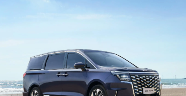 平替别克GL8！江淮瑞风RF8燃油版曝光：年底有望上市_腾讯新闻