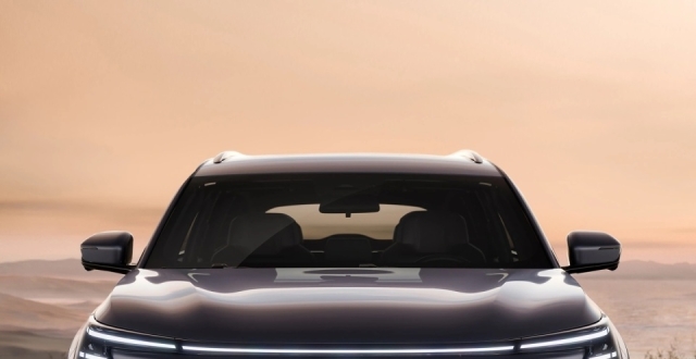 12.19万起，长安第四代CS75 PLUS上市，三联屏/新蓝鲸1.5T+8AT_腾讯新闻