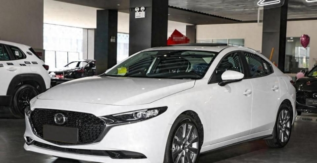 合资A级轿车不足9万，8.99万起的MAZDA3昂克赛拉值不值得买？_腾讯新闻