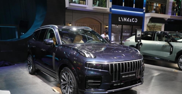 限时售价23.58万元，领克09 MHEV四驱全球版北京车展亮相_腾讯新闻