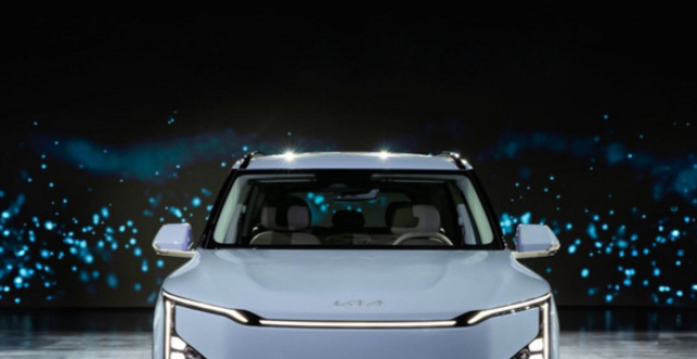 720km续航，冰箱+大沙发！起亚EV5 720长续航版18.48万起_腾讯新闻