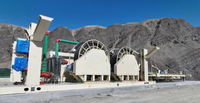 博州首台敞开式TBM运抵G219温霍项目现场_腾讯新闻