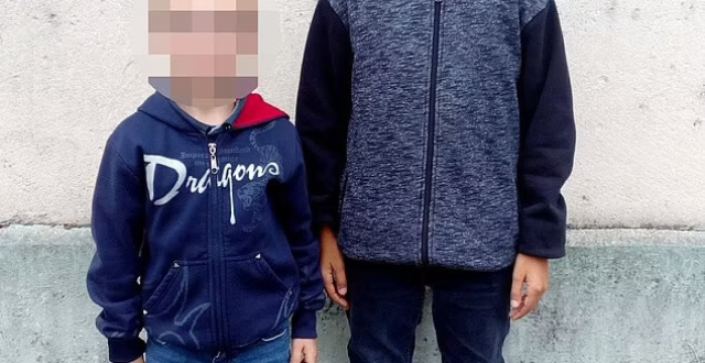 法国9岁男孩独居两年，母亲身份曝光：中奖后和女友同居，完全不管娃！ _腾讯新闻