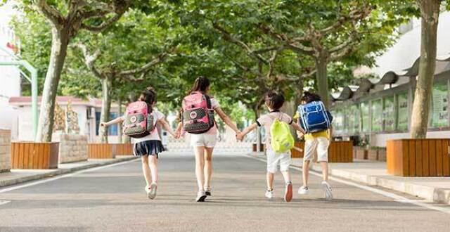 晨读｜郭姜燕：盼着开学_腾讯新闻