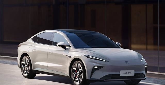 选购飞凡F7，666km的长续版最香？还是22.99万的进阶版最好？_腾讯新闻