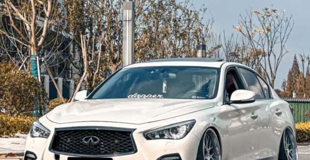 从绞牙到气动的英菲尼迪Q50L，姿态风也能玩的很战斗_腾讯新闻
