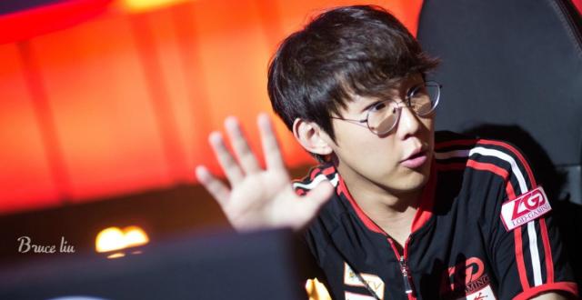 IMP向Rookie道歉，解释事情原委，只能说这波怪Uzi_腾讯新闻