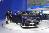 33万起预售搭2.0T插混动力 广汽传祺E9登陆上海车展_腾讯新闻