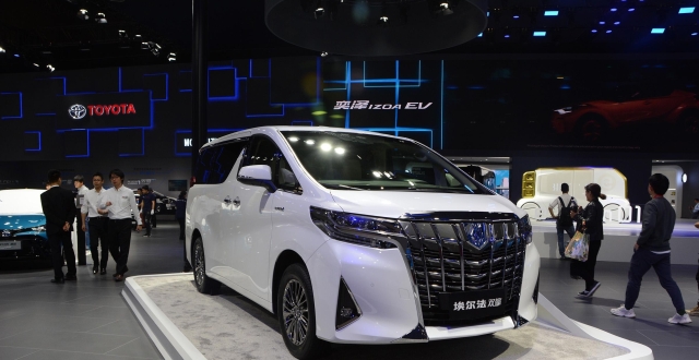 4款全新MPV今年到：新一代别克GL8插混曝光，吉利奇瑞布局高端MPV_腾讯新闻