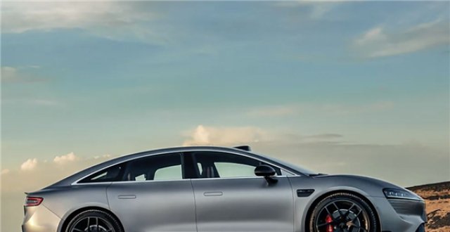 ADS 3.0加持！智界S7发布城区智驾等OTA升级_腾讯新闻