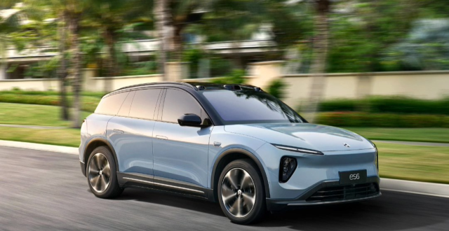 蔚来推送Banyan榕2.6.5更新：智能驾驶升级，ES8车型二排体验优化_腾讯新闻