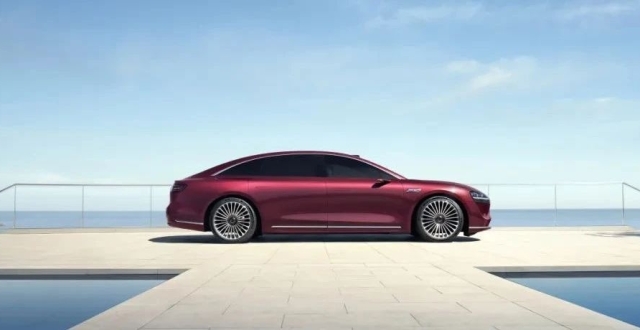 享界S9 + 问界M9，华为智选车的高端局_腾讯新闻