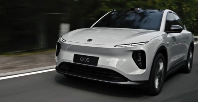 蔚来全新EC6上市 35.8万元起售_腾讯新闻