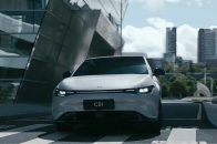 价格相同，选零跑C01还是秦PLUS EV冠军版？_腾讯新闻