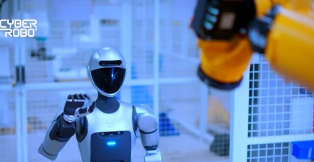 埃斯顿酷卓的第二代人形机器人来了，Codroid 02准备进汽车厂、电子制造厂、建材家居厂... |CyberRobo_腾讯新闻