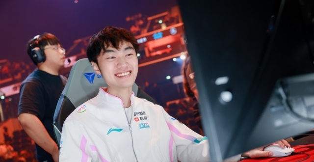 重铸LPL荣光！BLG3:0轻松战胜WBG，Knight天神下凡把把C_腾讯新闻