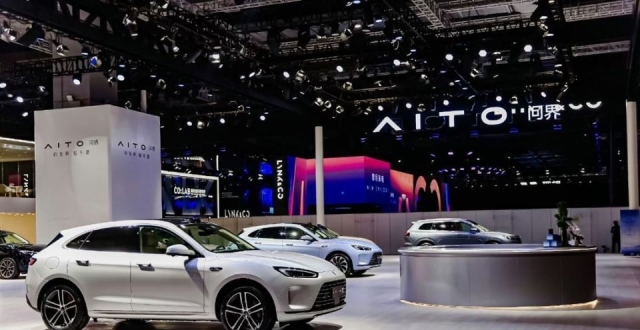 AITO问界M5智驾版亮相，ADS 2.0智能驾驶功能无限接近L3？_腾讯新闻