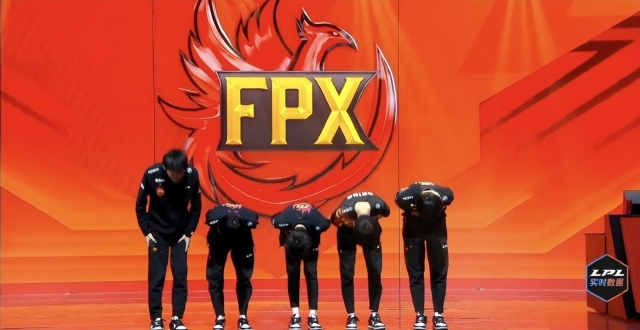 FPX官宣退出LPL！涵艺爆料：369可能休息，AL全员续约_腾讯新闻