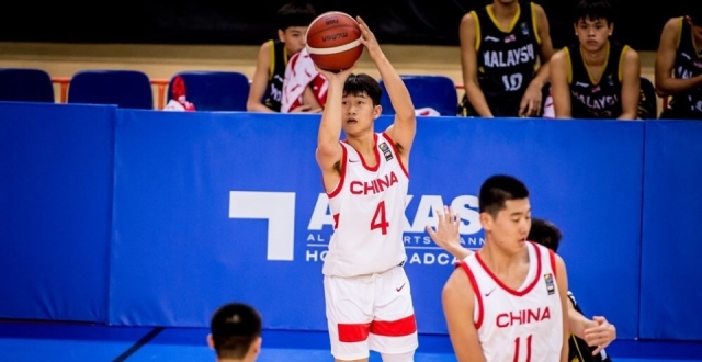 中国U16男篮95-33马来西亚，四新星完美发挥，末节防对手0分_腾讯新闻