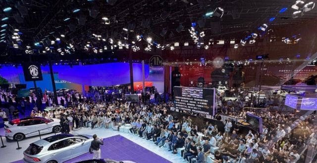 全新MG4售价6.58万元至9.98万元，纯电续航400公里_腾讯新闻