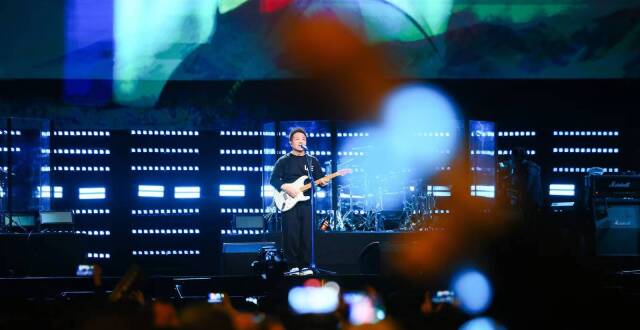 NIO Day 2023放重磅消息：ET9预售80万元，2025一季度交付_腾讯新闻