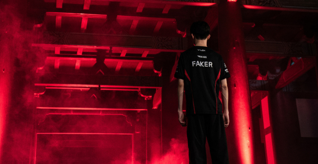 T1迎战DK！Faker面对许秀主动变阵！学小虎练出了永恩！_腾讯新闻