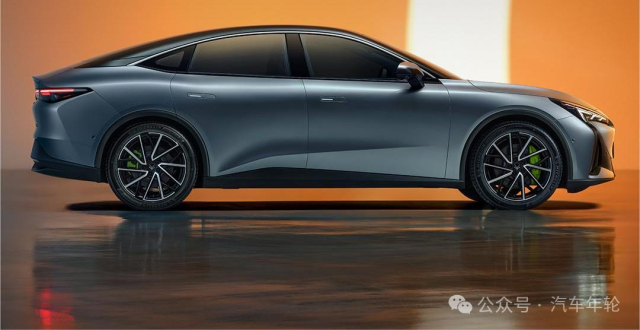 标配800V高压/百公里加速3.7秒，极狐阿尔法S5预售19.98万起_腾讯新闻