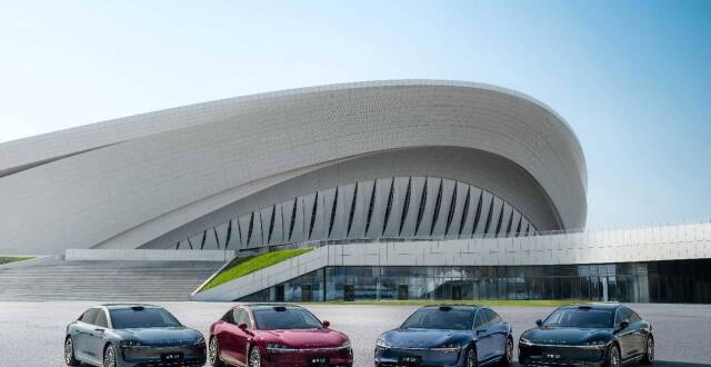 与BBA“56E”PK豪华，享界S9增程版都放出了哪些大招？_腾讯新闻