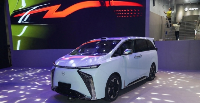 走800伏高压单电机路线，合创V09正式上市售31.88万元起_腾讯新闻