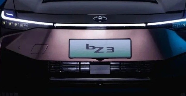 还在嘲笑丰田电车是杂牌？丰田BZ3销量超越小鹏P7了！_腾讯新闻