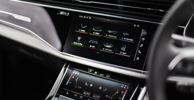 奥迪新款Q7曝光！换Q8同款格栅，年底前首发，比宝马X5好看？_腾讯新闻