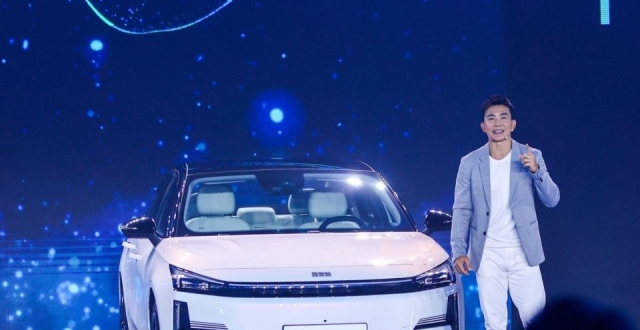 吉利银河L6，你极速247km/h有什么用啊？_腾讯新闻