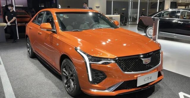 凯迪拉克CT4 1.5T实拍，年轻人的第一台豪华后驱车_腾讯新闻