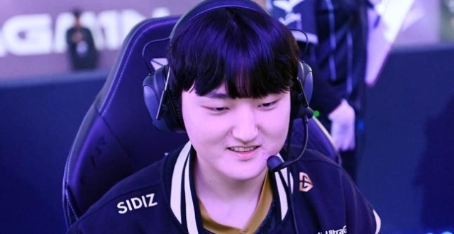 LCK春决：Doran顶住Zeus助GEN3比1复仇T1夺冠！_腾讯新闻