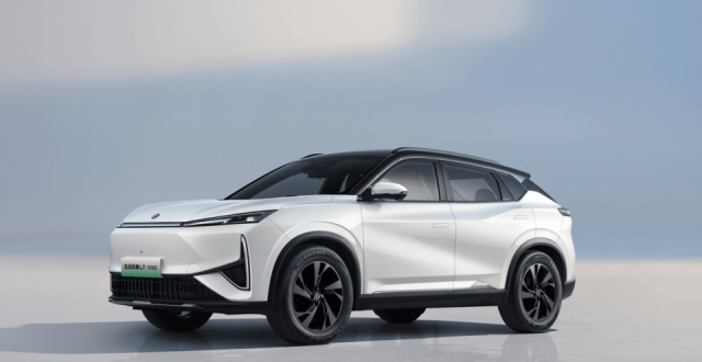 518km真续航 东风风神L7 EV上市售10.99万起_腾讯新闻