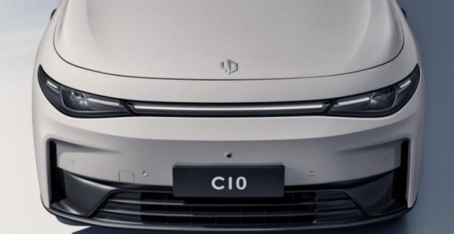 15万级SUV就有智驾，配置还不输理想L7！零跑C10实力如何？_腾讯新闻