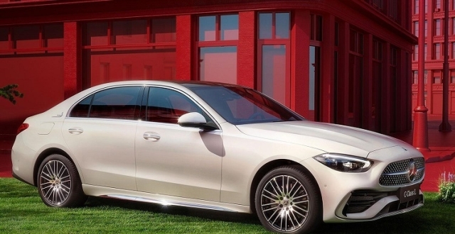 奔驰C级也用上8295芯片了？新款售价33.48万元起_腾讯新闻