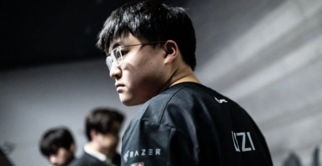 艺高人胆大！Uzi的VN是S13夏季赛全球赛场首次选用；选手亲嘴女员工被开除_腾讯新闻