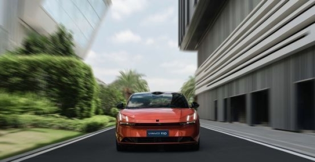 领克Z10上市24h大定破5千，能和小米SU7一决高下吗？_腾讯新闻