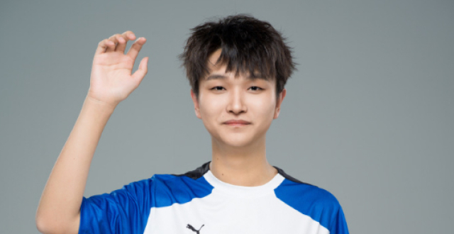 KPL：cat首发助阵LGD大鹅拿下首胜，战胜VG不算啥，轮换暗藏深意_腾讯新闻