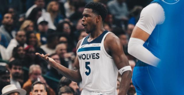 NBA年终大战：欧文39分独行侠负森林狼 东契奇伤退华子26+8_腾讯新闻