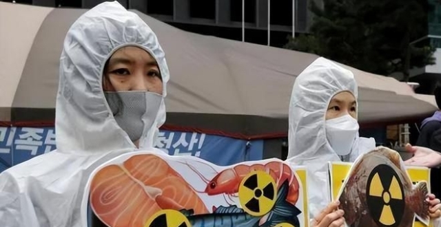 日本不顾国内外的强烈反对，坚持与全世界为敌，将核污水排海_腾讯新闻