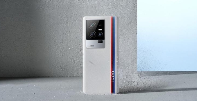 iQOO 11S手机曝光，搭载骁龙8Gen2增强版本_腾讯新闻