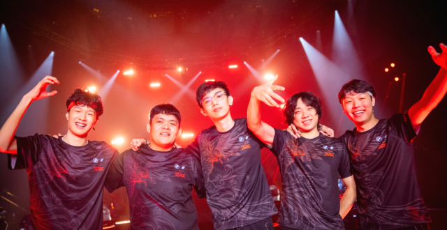 凤鸣未能响彻洛杉矶！FPX 0-2不敌T1惨遭淘汰_腾讯新闻