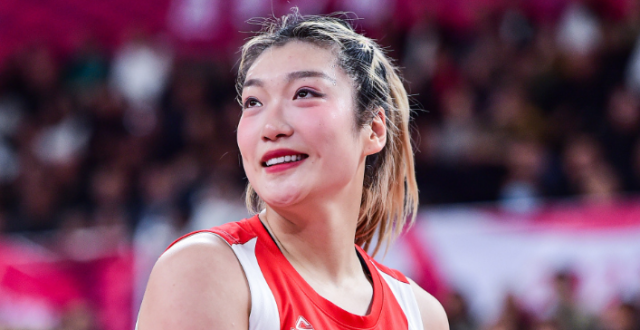 WCBA半决赛：四川女篮轻取东莞夺赛点 李梦25分杨力维22分_腾讯新闻