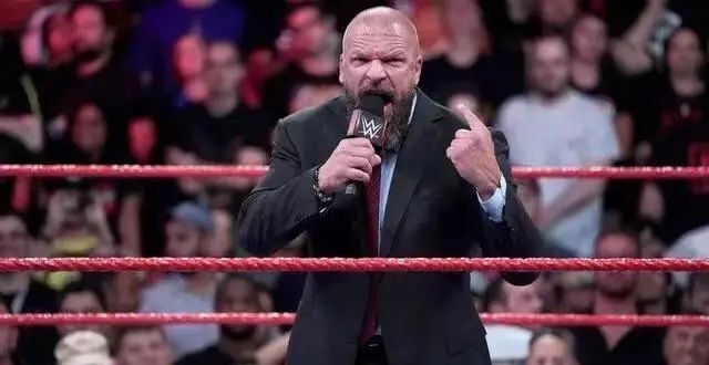 HHH慌了吗？AEW用尽资源只为抢得WWE一员猛将！_腾讯新闻