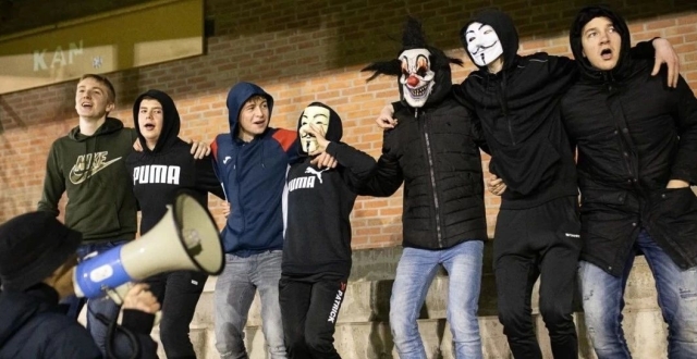 平均年龄仅13岁！他们是欧洲最年轻的Ultras_腾讯新闻